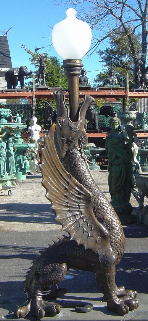 Large Dragon Light - Aardvark