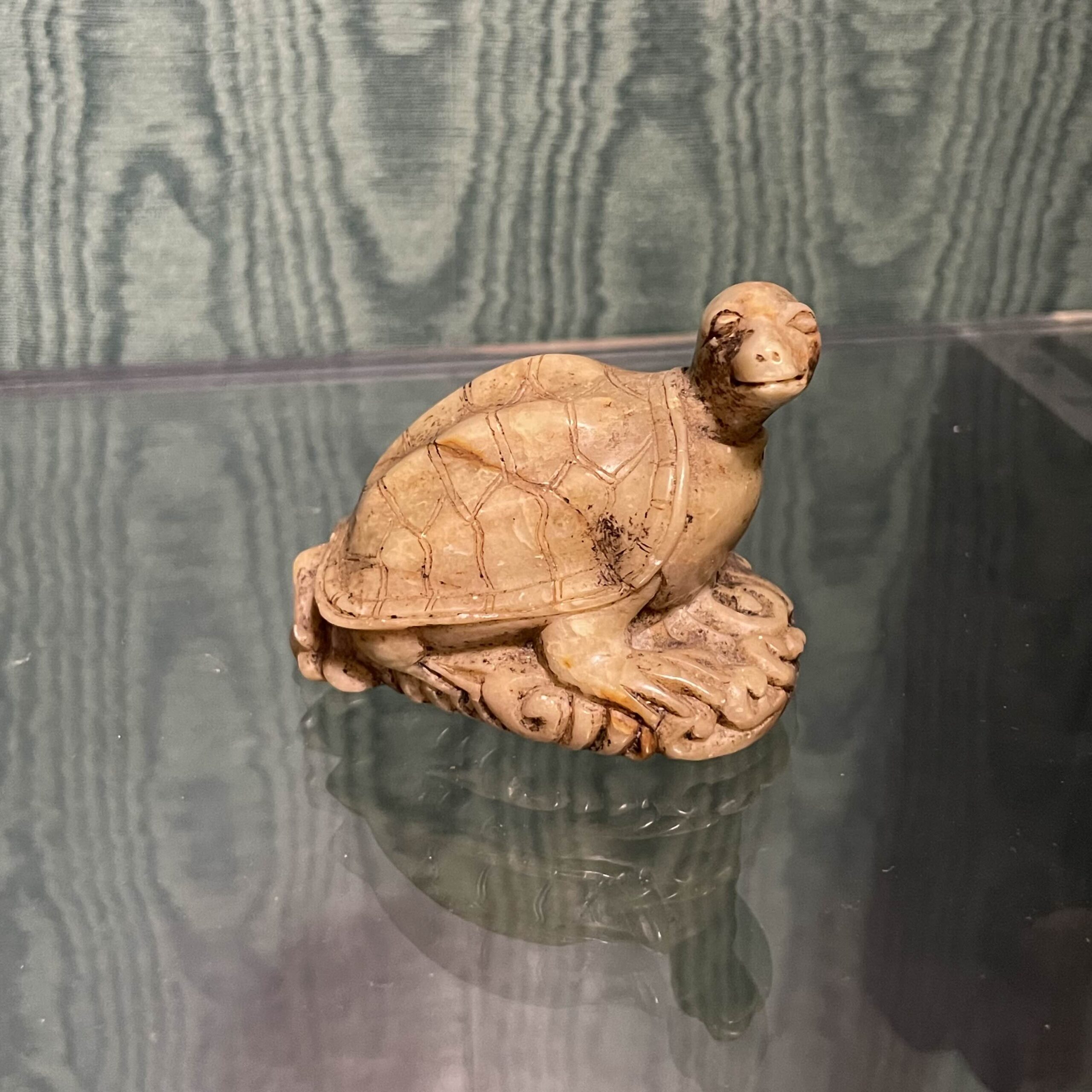 Carved Japanese Netsuke Turtle - Aardvark Antiques